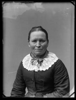 Hooper, Mrs - Nelson Provincial Museum