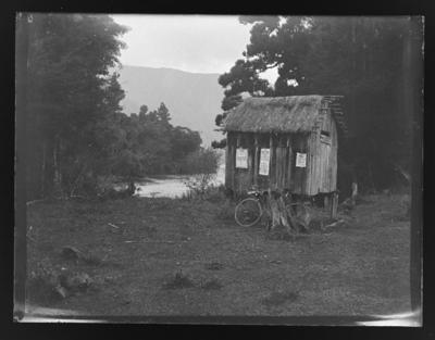 Hut - Nelson Provincial Museum
