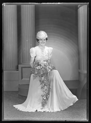 Hutson, woman - Nelson Provincial Museum