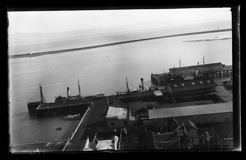 Nelson harbour and wharf - Nelson Provincial Museum
