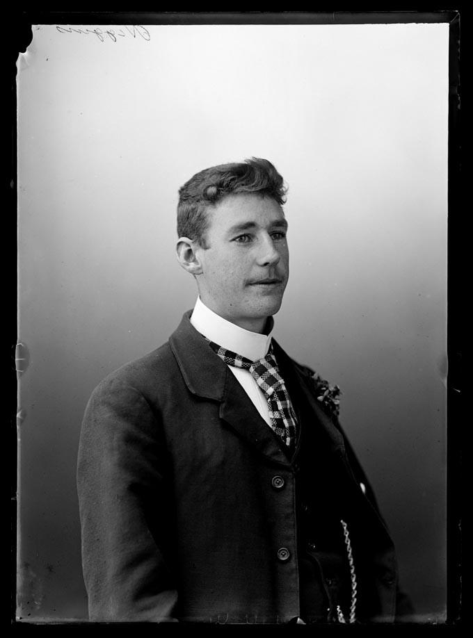 Higgins, Mr - Nelson Provincial Museum