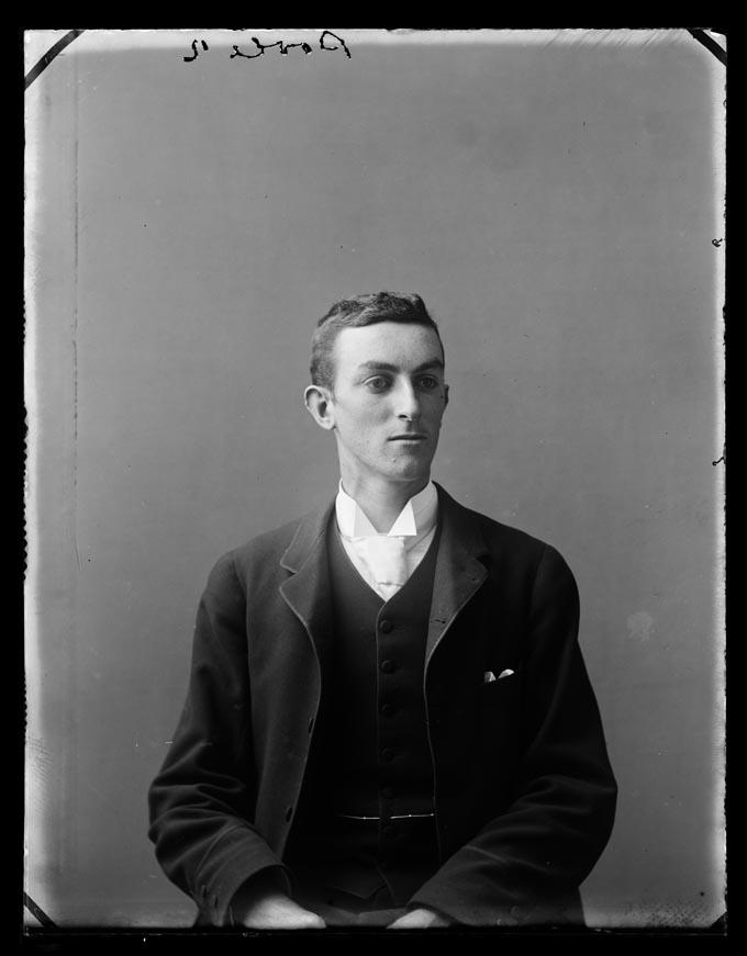 Poole, Mr - Nelson Provincial Museum