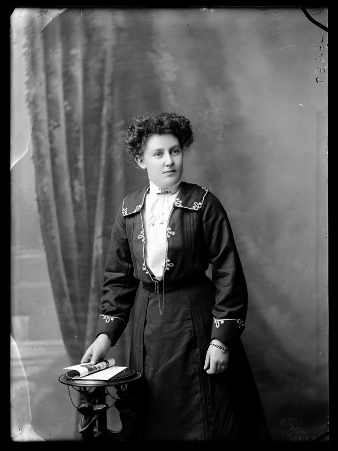 Holdaway, Miss - Nelson Provincial Museum