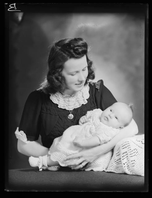 Keys, Mrs & baby - Nelson Provincial Museum