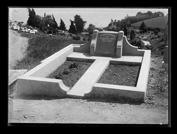 Smith, Thomas Hoyle - Nelson Provincial Museum